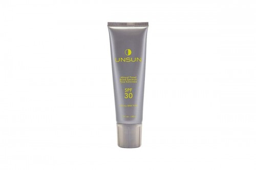 The 5 Best Sunscreens for Dark Skin That Don't Leave a White Cast ...