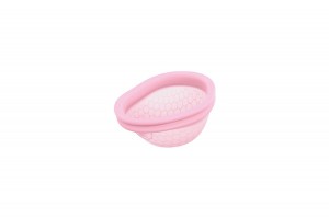 The Pros and Cons of a Menstrual Disc vs. Cup - TomatoBuzz